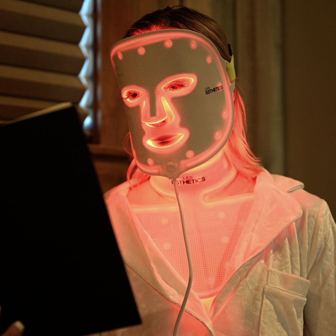 Glotech™ Collar Red Light Therapy for Neck & Chest | LED Esthetics